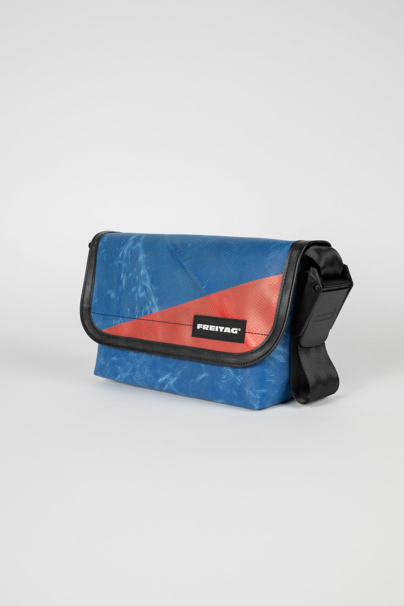 Freitag F41 Hawaii-Five-0 - Small messenger bag made from recycled tarp ...